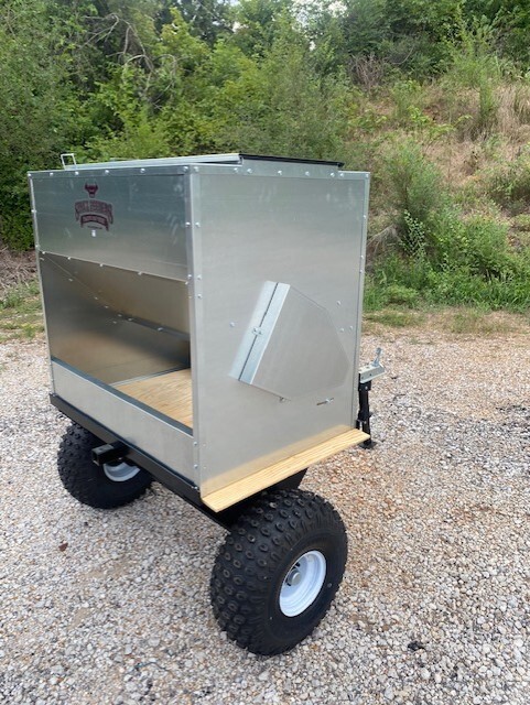 (600-3*) 600 LB Auger Fed Grain/Cube Feeder w/Chain Drive and Trailer ...