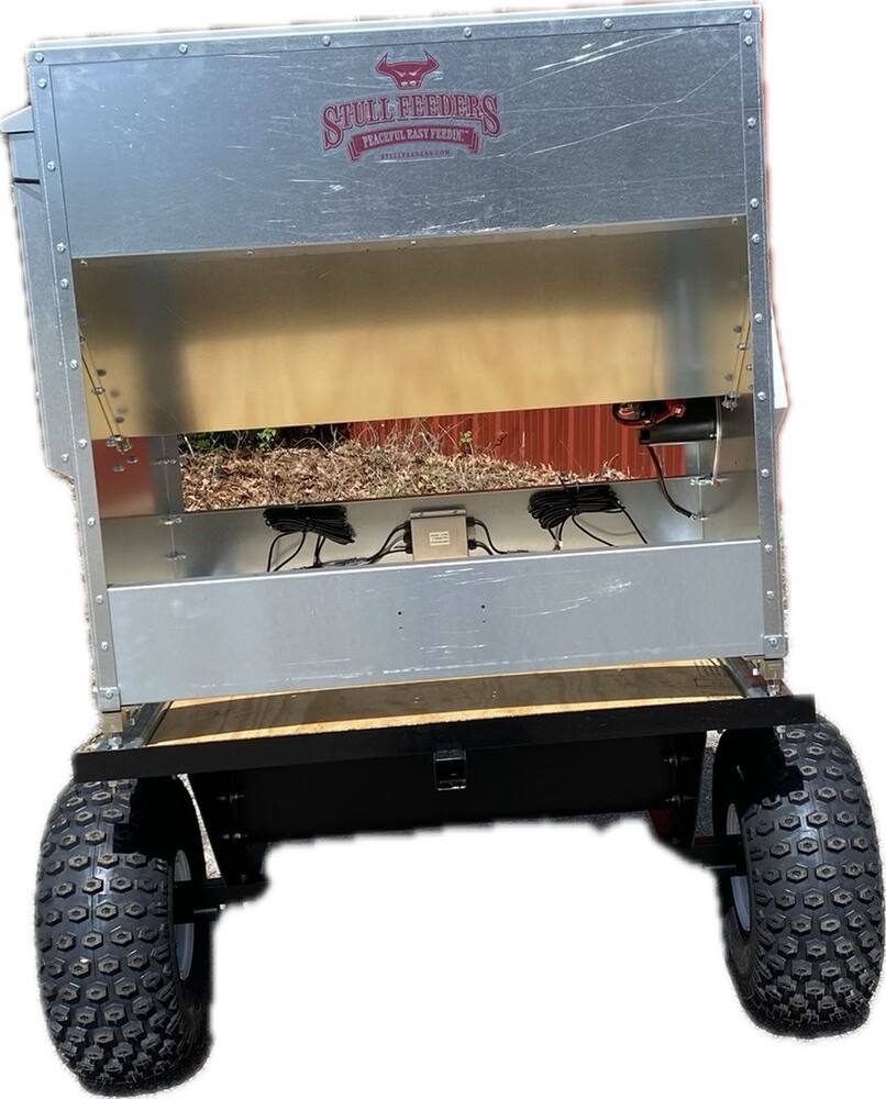 600 LB Grain/Cube Auger Feeder - Stull Feeders - Stull Feeders